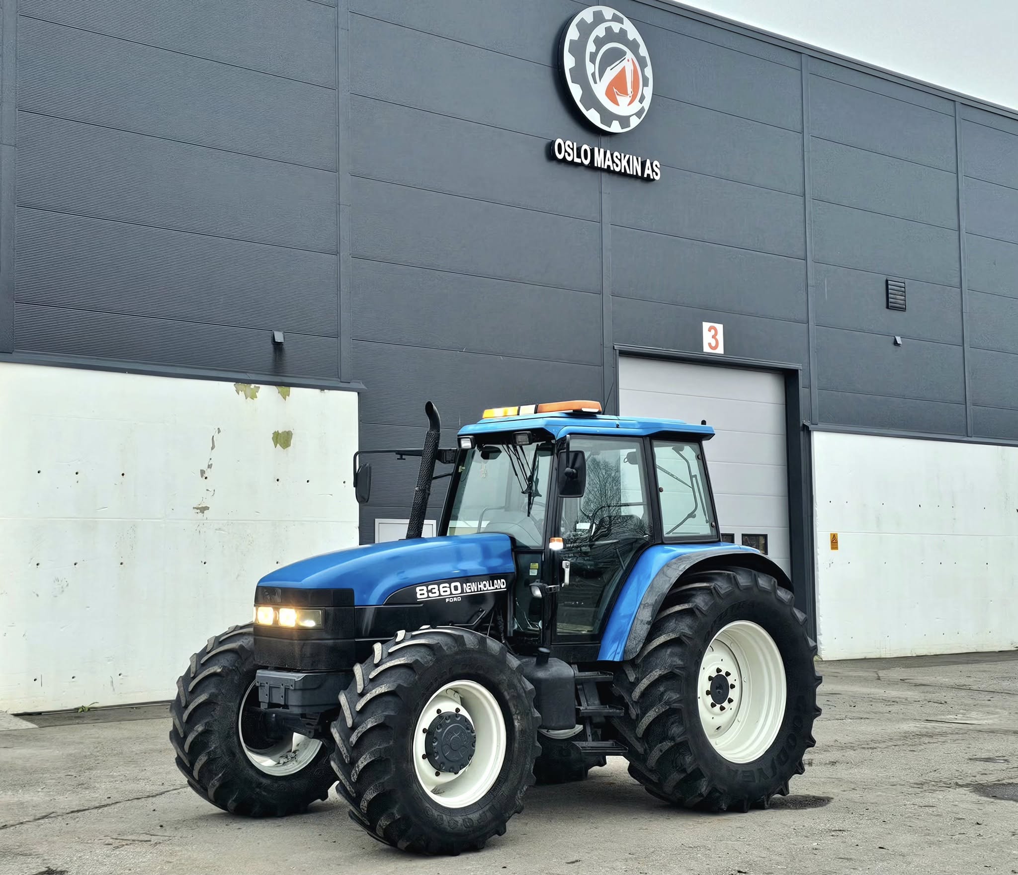New Holland 8360 DT